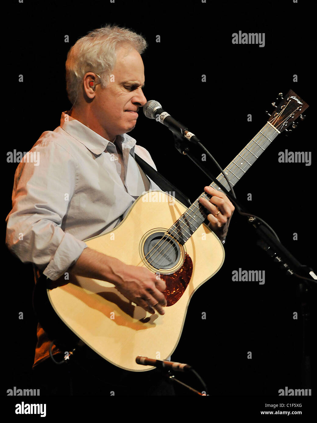 Nigel Tufnel aka Christopher Guest of Spinal Tap performing in concert ...