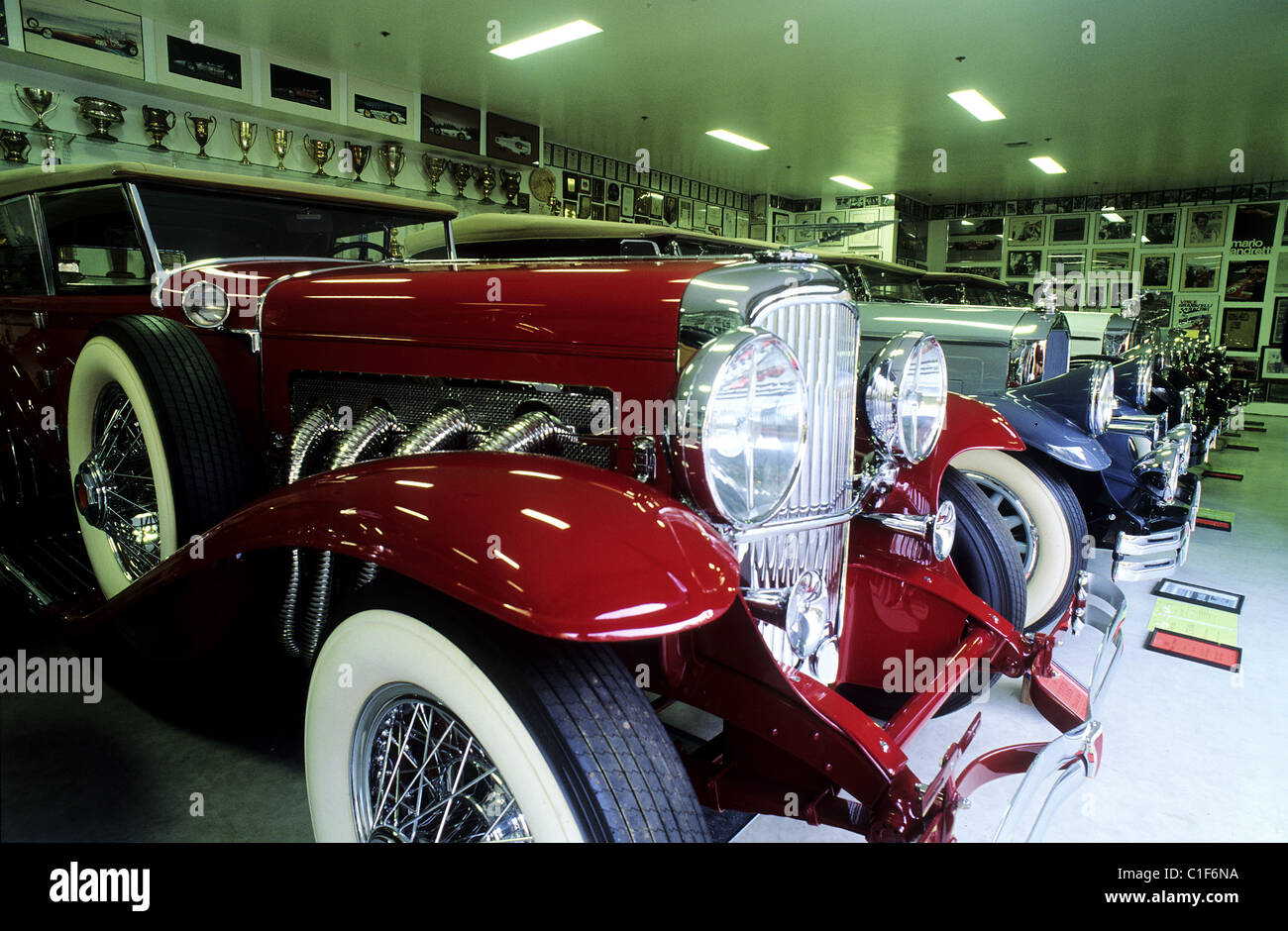 Luxury cars united states hi-res stock photography and images - Alamy