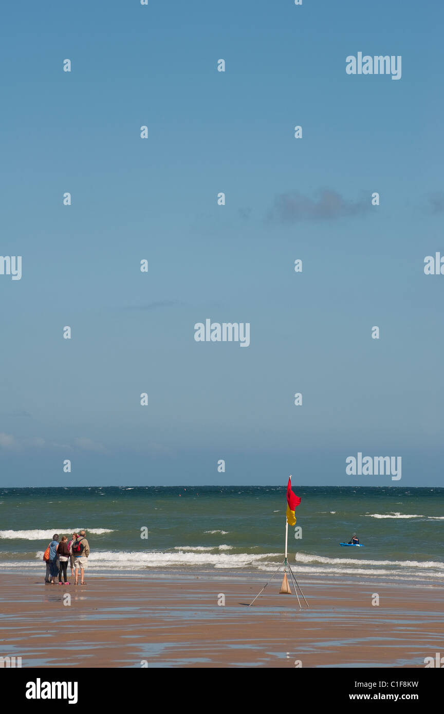 Red and yellow lifeguard flags hi-res stock photography and images - Alamy