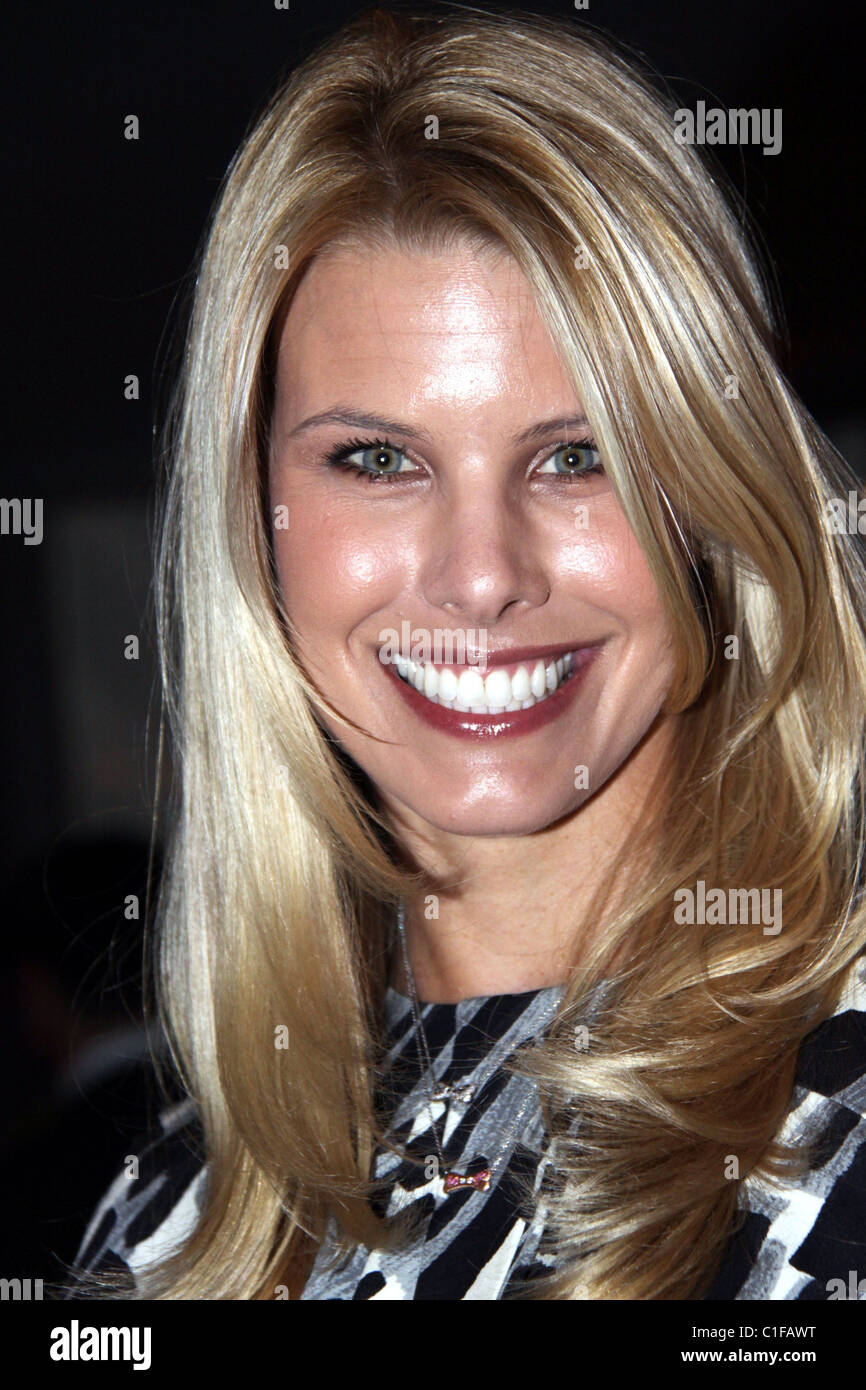 Beth Ostrosky Stern, Clark's Botanicals Cellular Lifting Serum Launch ...