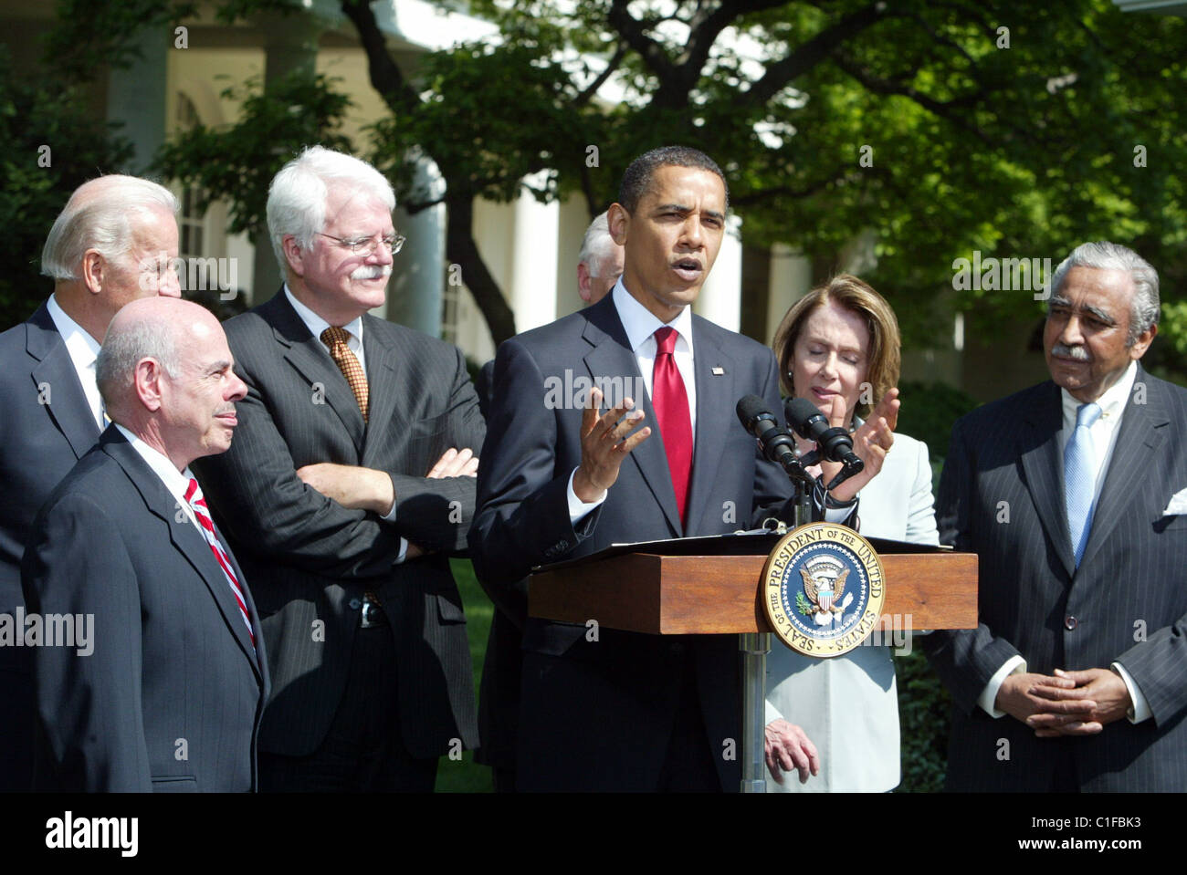 US President Barack Obama with Democratic Congressional leaders ...