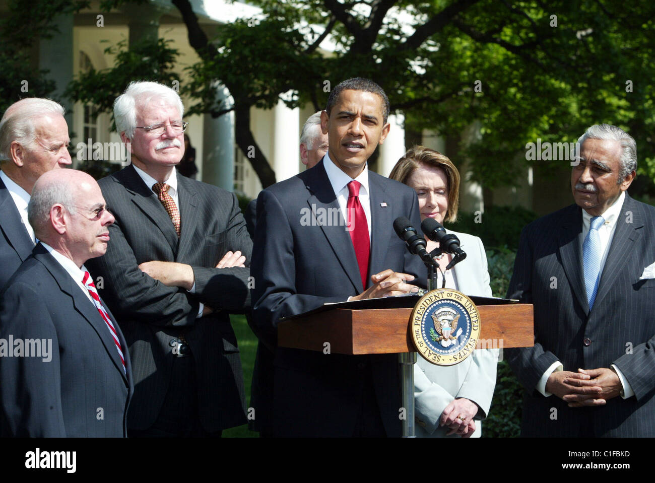 US President Barack Obama with Democratic Congressional leaders ...