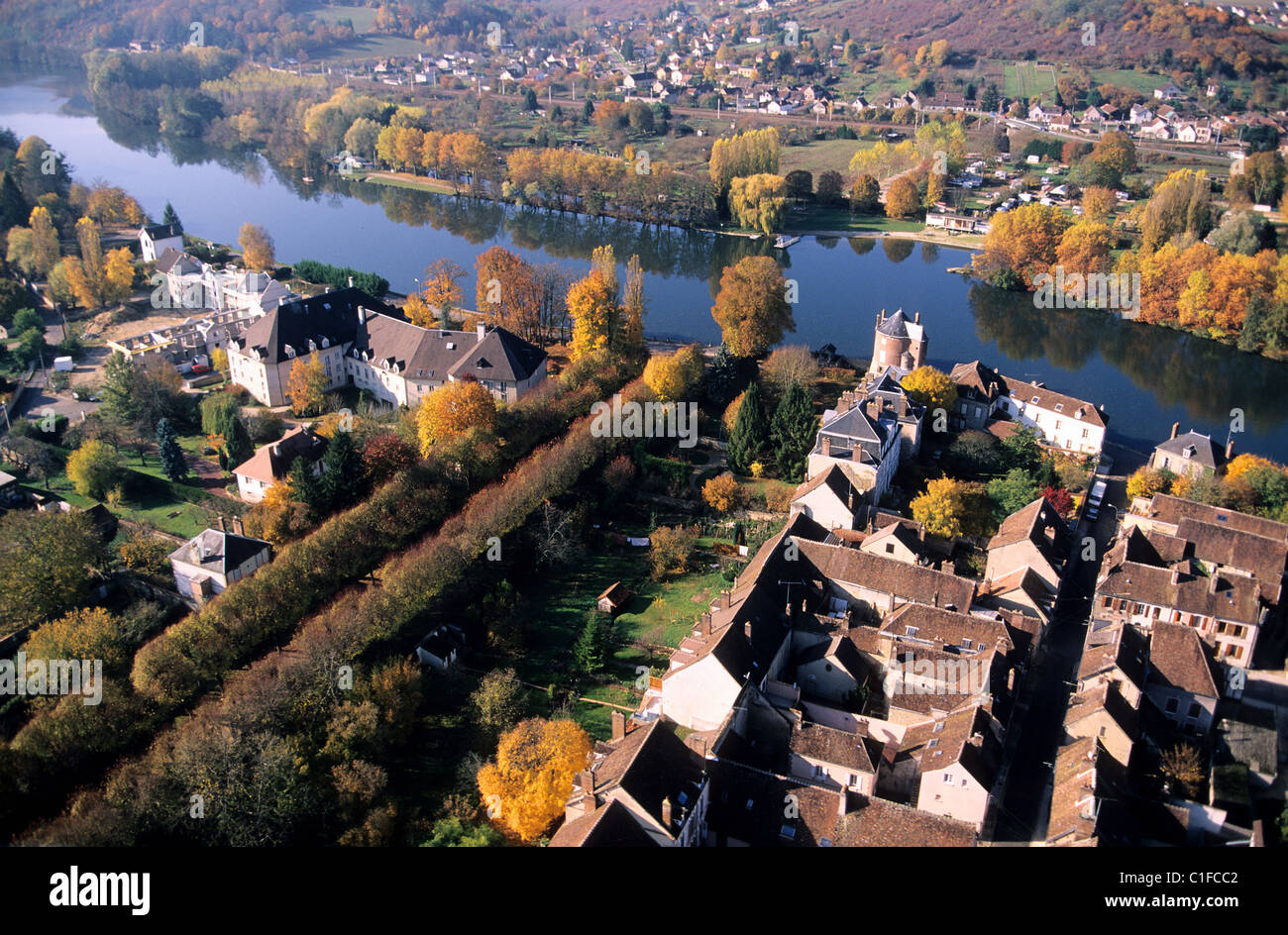 Villeneuve sur yonne hi-res stock photography and images - Alamy