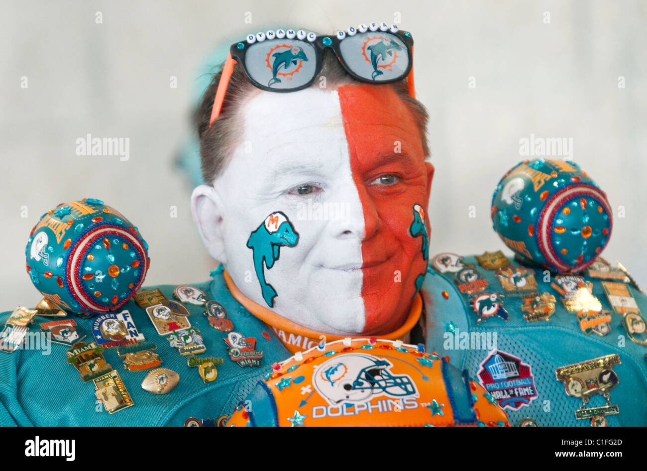 Atmosphere The Miami Dolphins football team owner and general managing ...