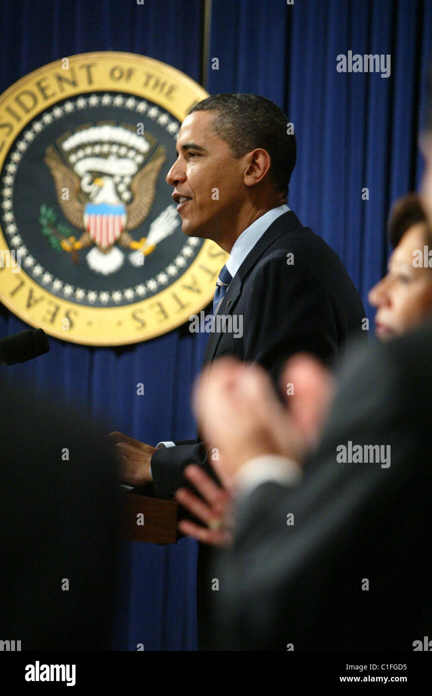 President Barack Obama Spanish-Language Town hall meeting responding to ...