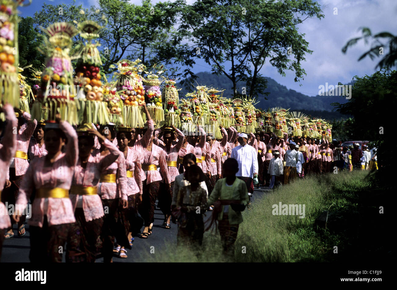 Indonesia, Bali, Hindu procession in traditional dress Stock Photo - Alamy