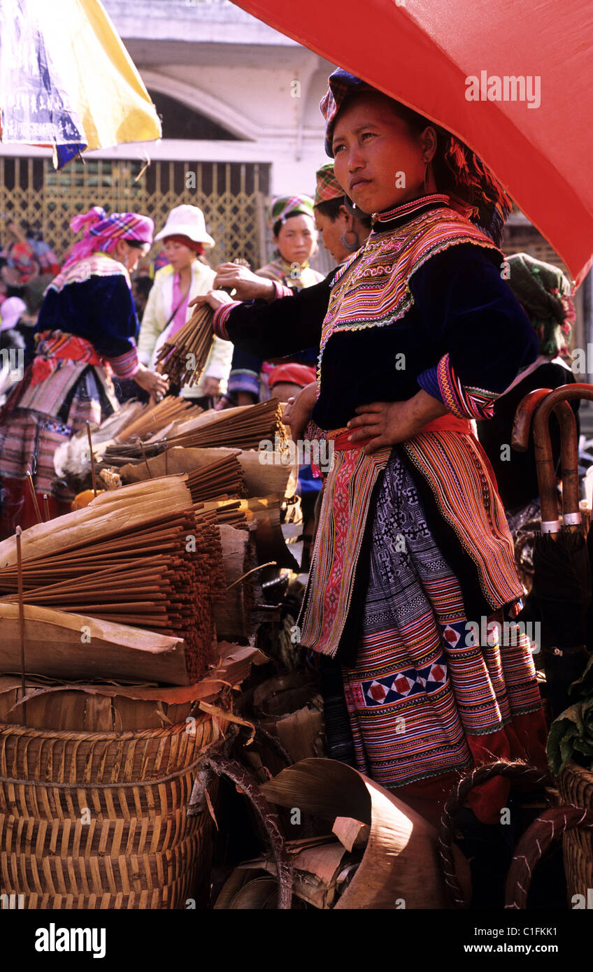 Vietnamese woman bac ha market hi-res stock photography and images - Alamy