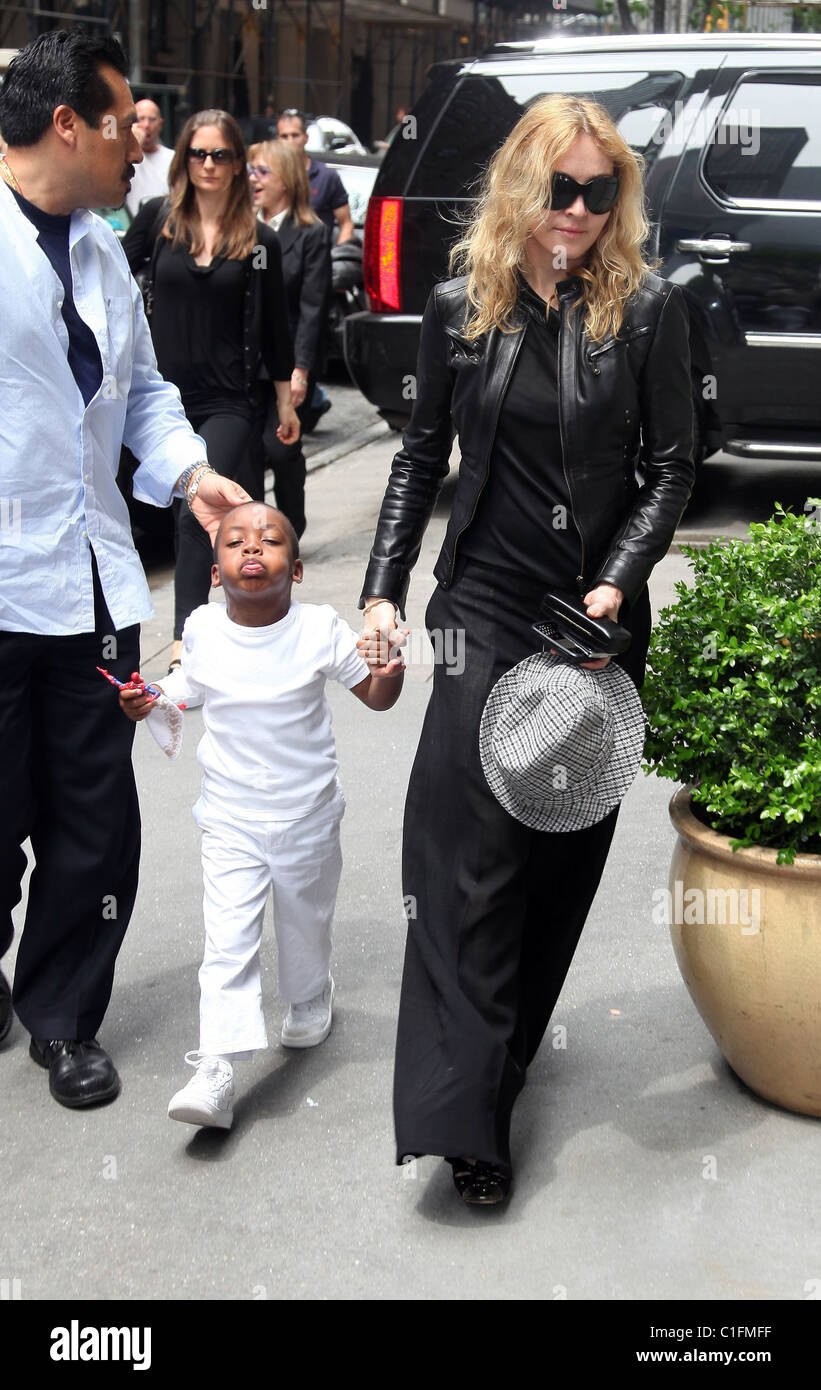 Madonna and son david banda hi-res stock photography and images - Alamy