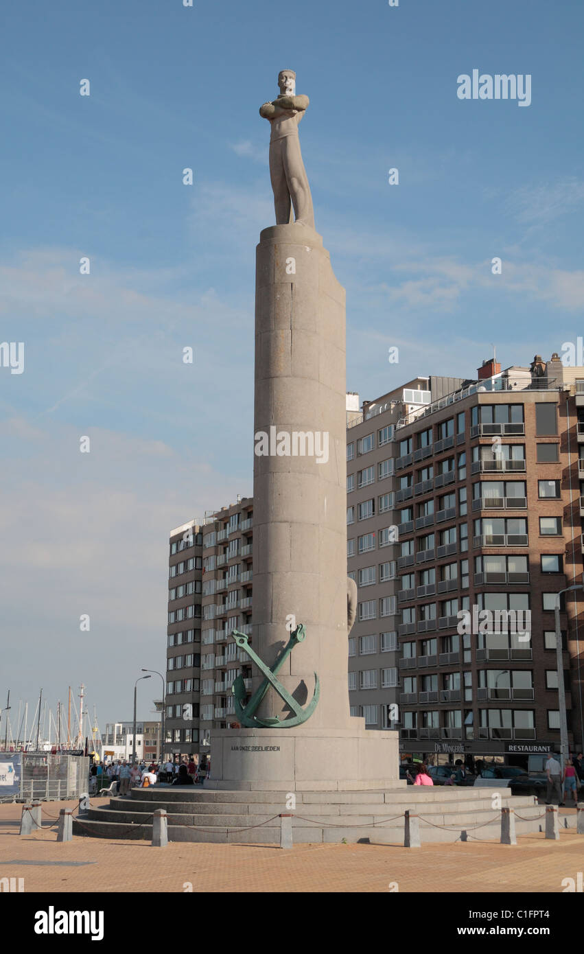 Ostend beach statue hi-res stock photography and images - Alamy