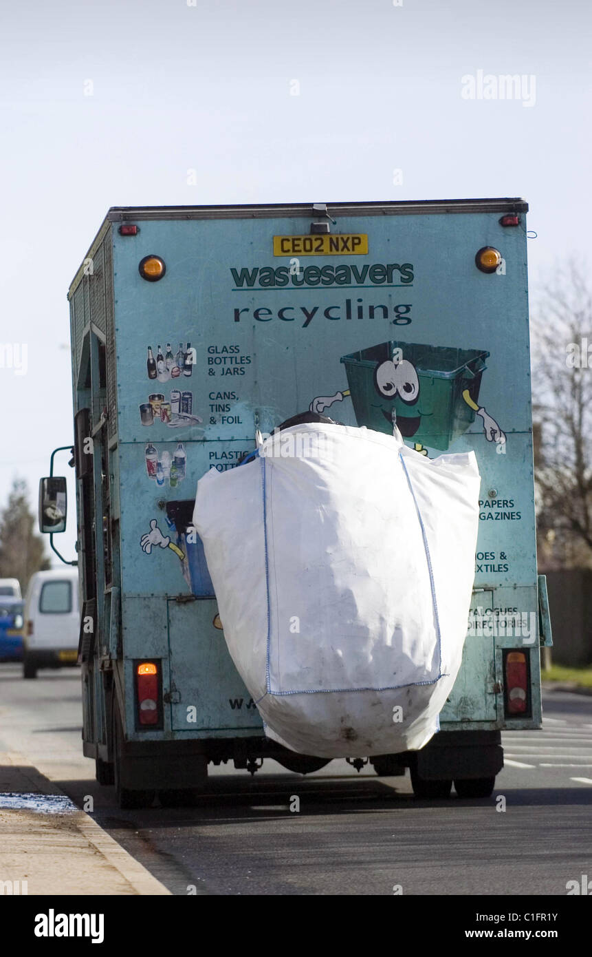 Green lorry hi-res stock photography and images - Alamy