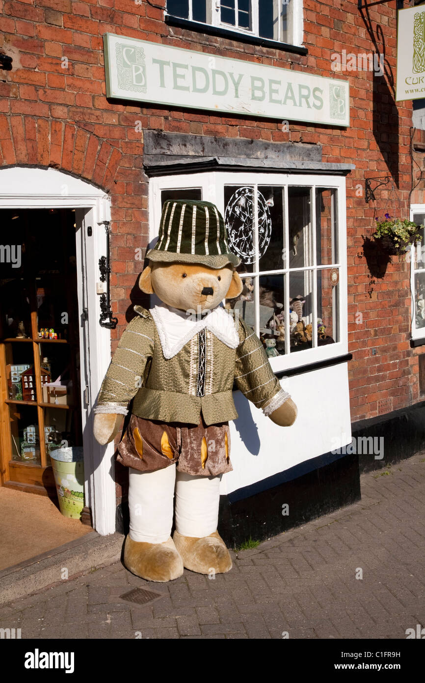 Teddy bear shop hi-res stock photography and images - Alamy