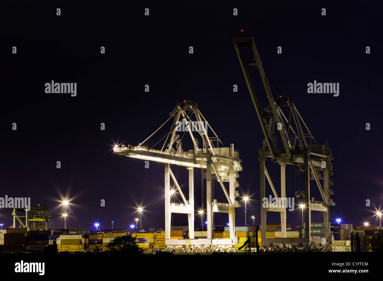Gantry cranes hi-res stock photography and images - Alamy