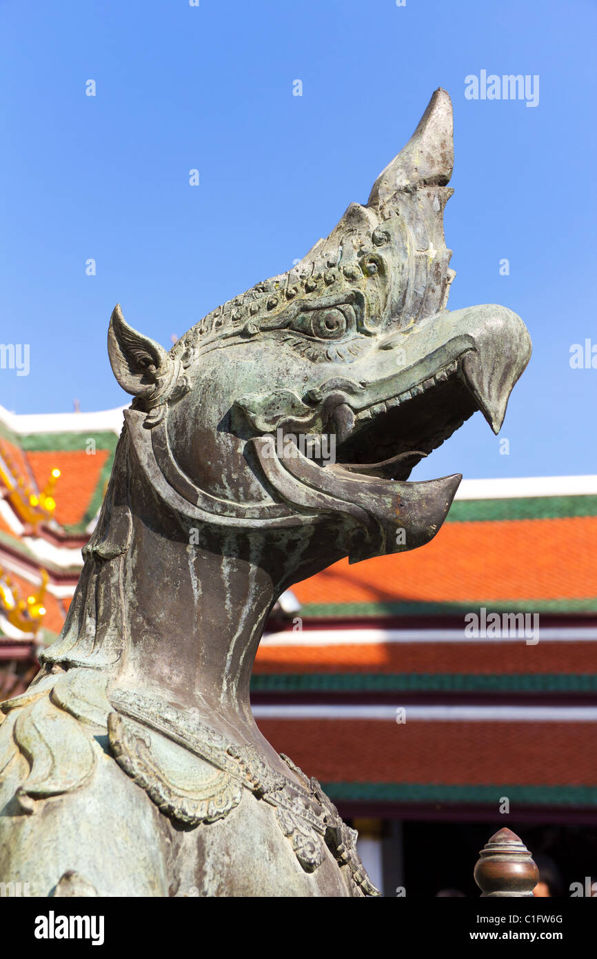 Garuda statue hi-res stock photography and images - Alamy