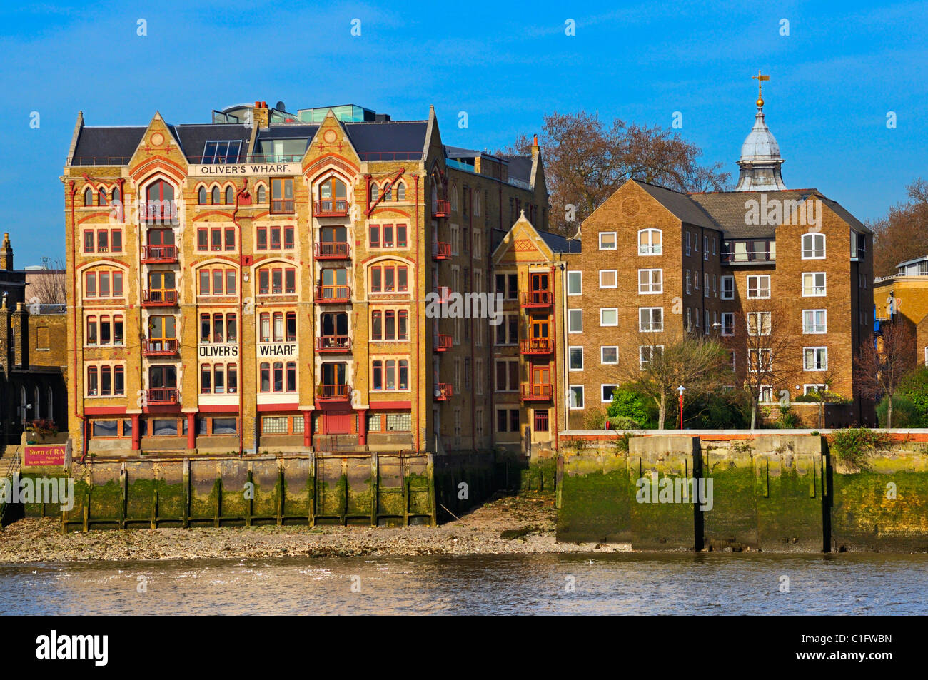 Oliver's Wharf, Wapping, London E1 Stock Photo - Alamy