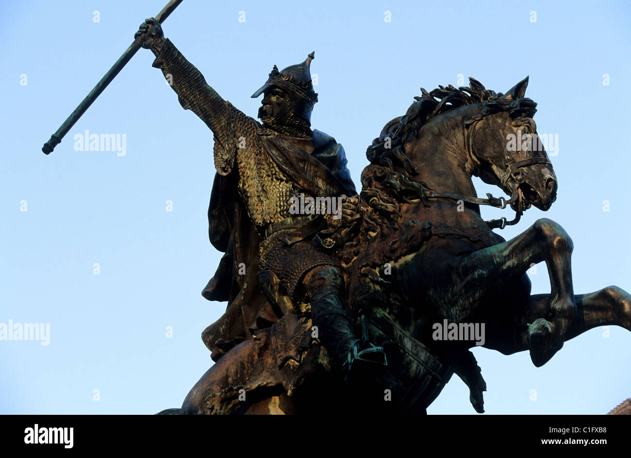 Statue of william the conqueror hi-res stock photography and images - Alamy
