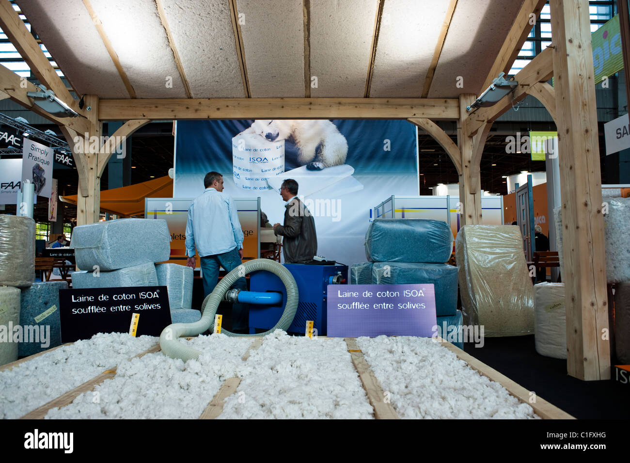 Insulating interiors hi-res stock photography and images - Alamy