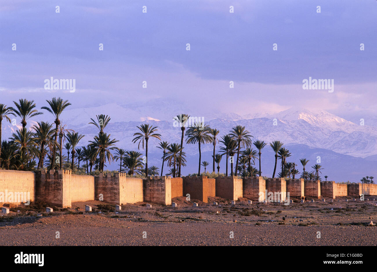 Covered materials hi-res stock photography and images - Alamy