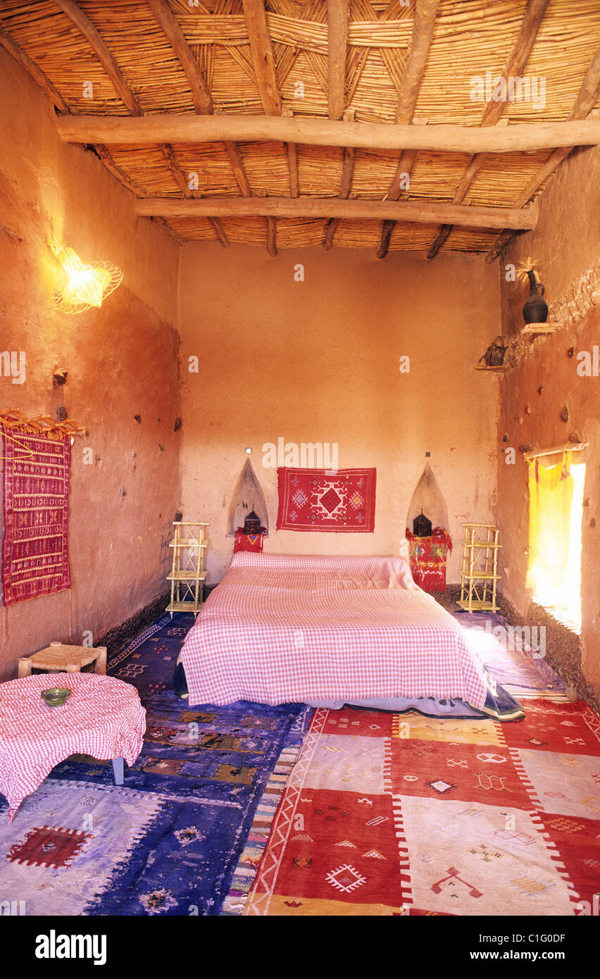 Kasbah itran hi-res stock photography and images - Alamy