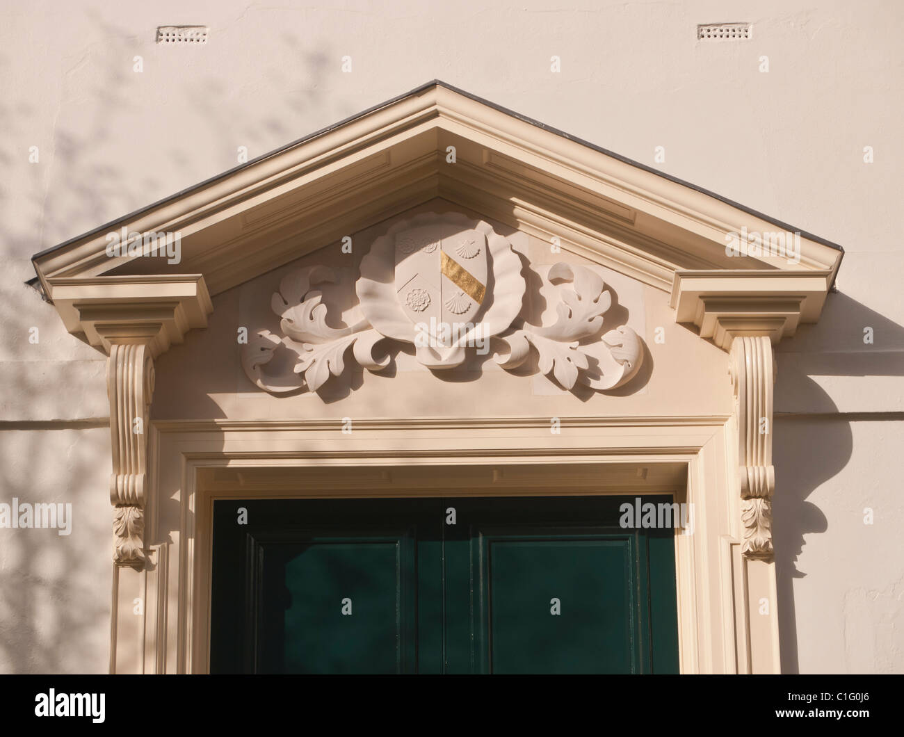 Pedimented architectural hi-res stock photography and images - Alamy