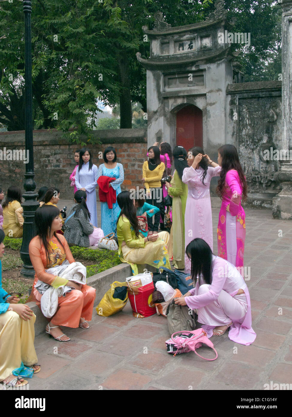 Vietnam party hi-res stock photography and images - Alamy