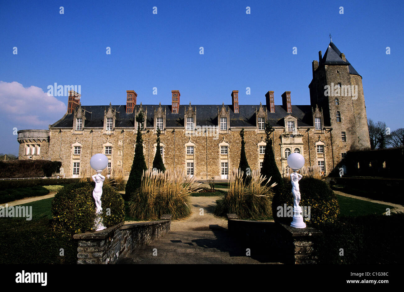 Castle of blain hi-res stock photography and images - Alamy