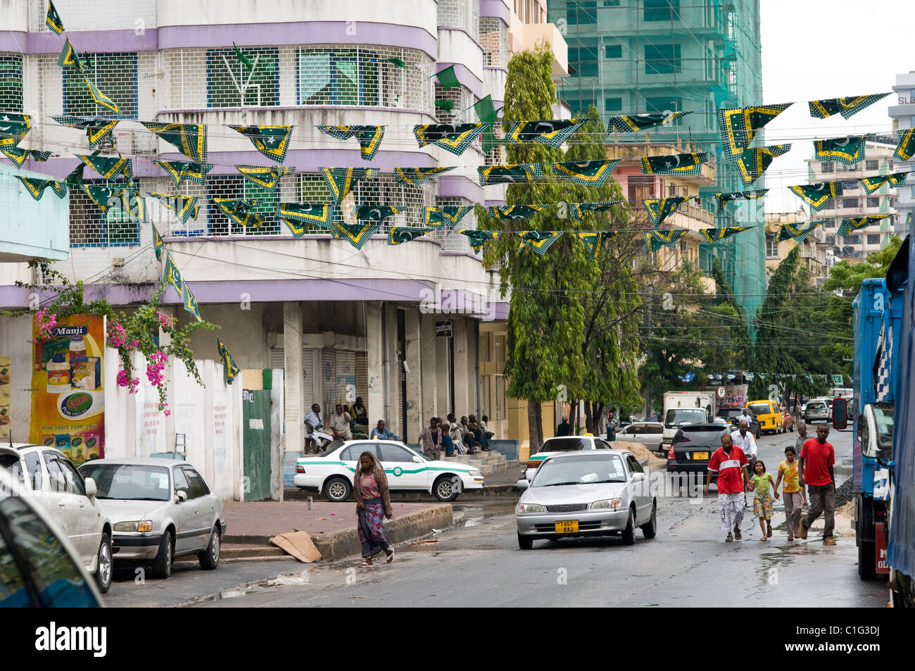 street scene dar es salaam tanzania Stock Photo - Alamy
