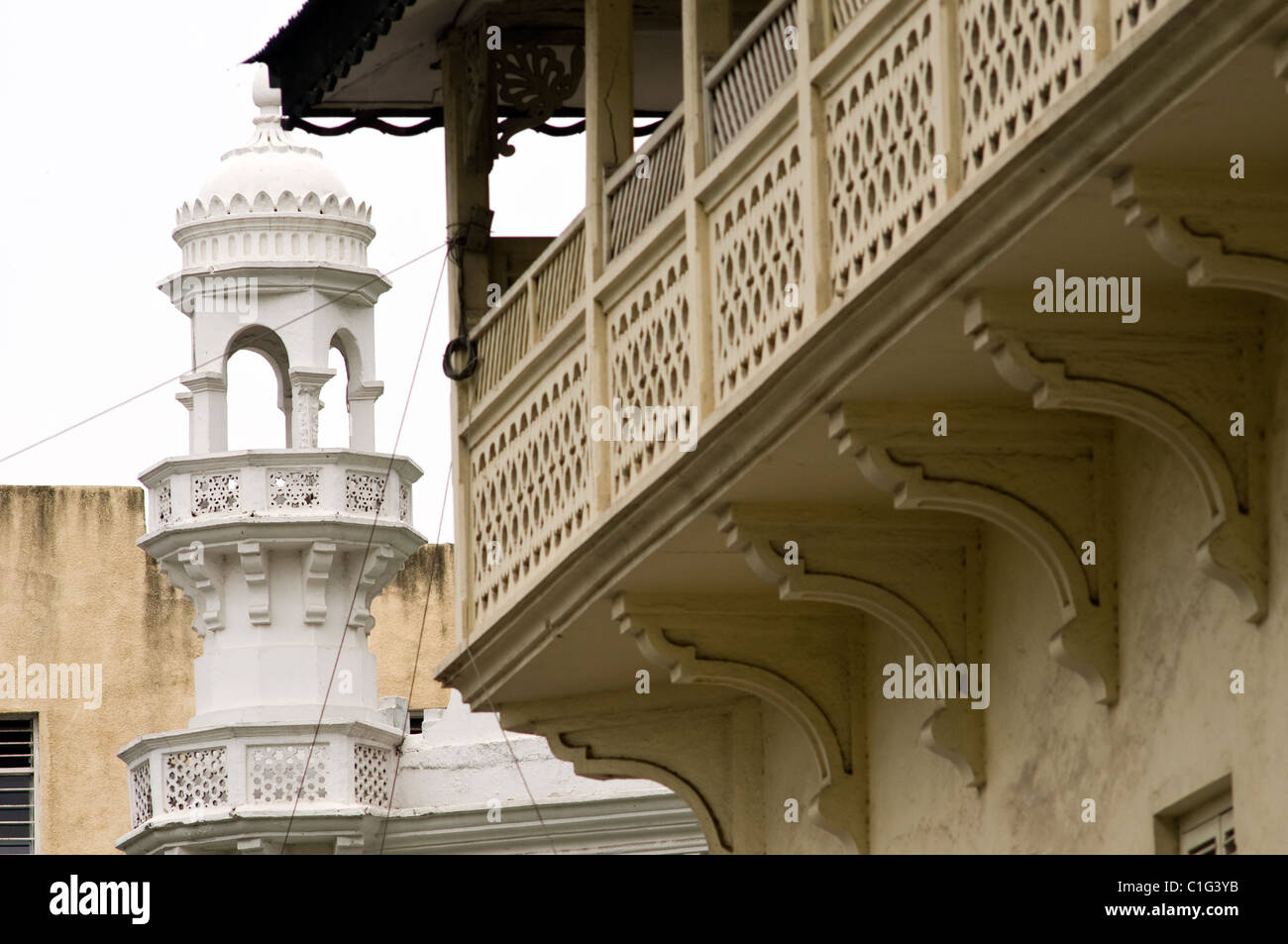 colonial mansion and mosque dar es salaam tanzania Stock Photo - Alamy
