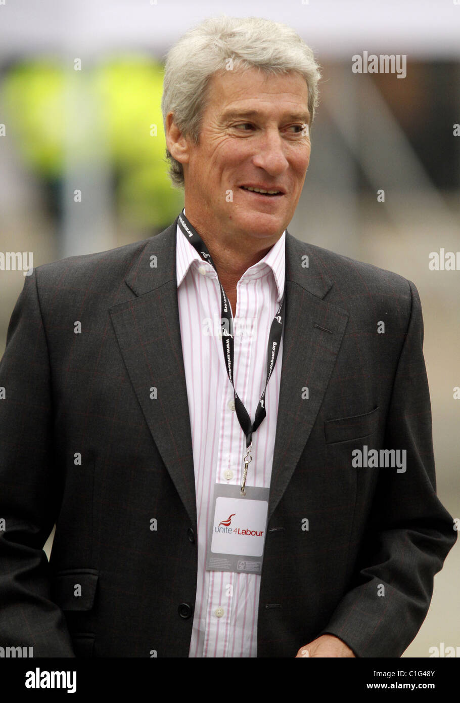 Bbc news reporter hi-res stock photography and images - Alamy