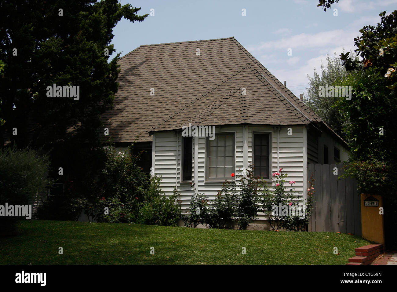 The Toluca Lake home of Rene Russo Los Angeles, California - 23.05.09 ...