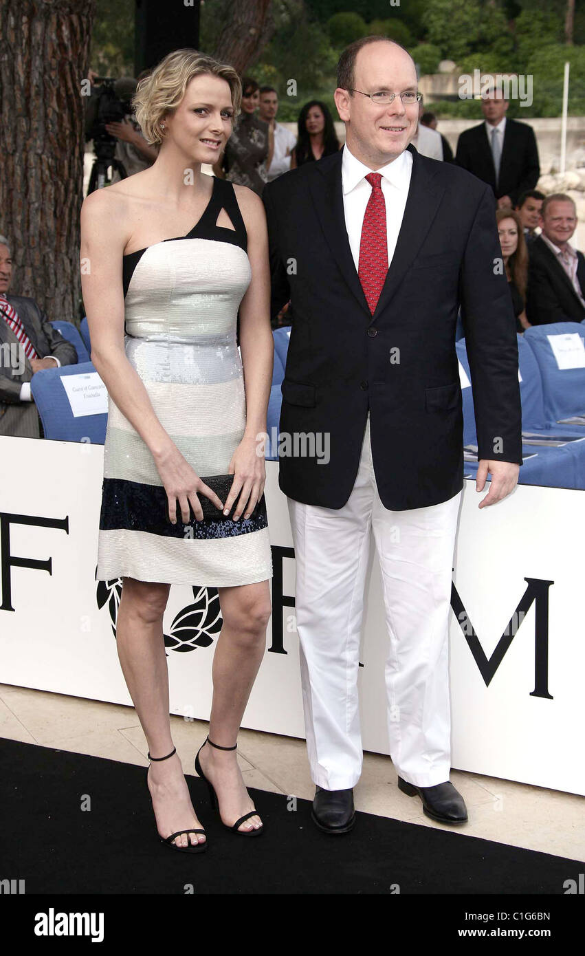Prince Albert II of Monaco and his girlfriend Charlene Wittstock Grand ...
