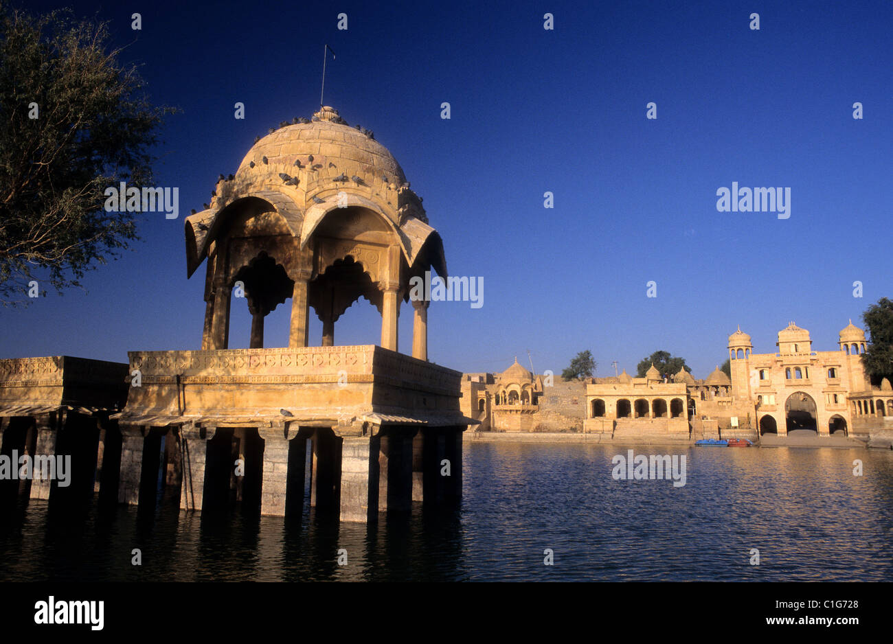 India, Rajasthan State, Jaisalmer, Gadi Sagar lake Stock Photo - Alamy