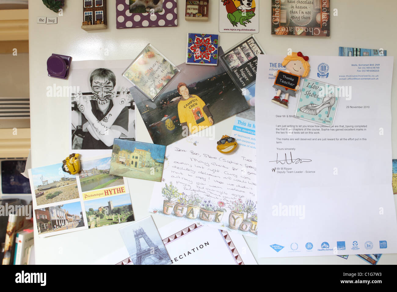 Fridge magnets home reminders on fridge in family home Stock Photo - Alamy