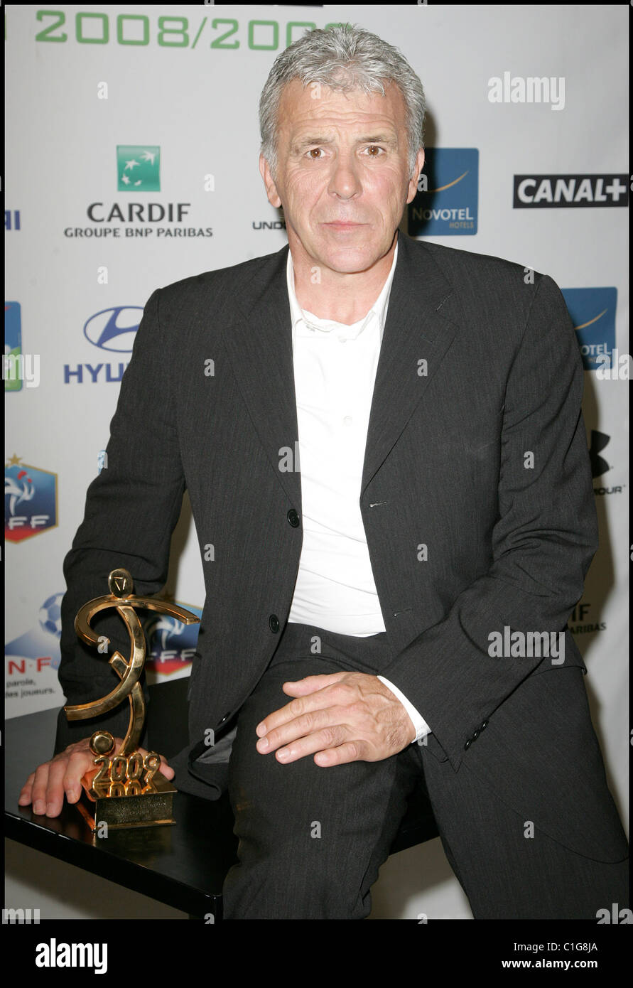 Eric Gerets (Best coach Ligue 2 award), The 2009 UNFP Awards - Press room at Studio SFP ...