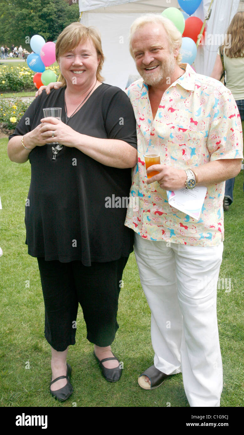 Pauline quirke antony worrall thompson hi-res stock photography and ...