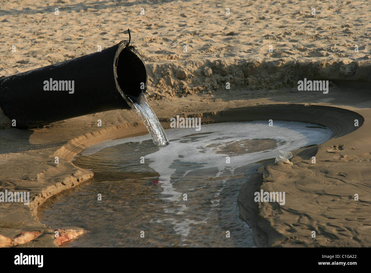 Polluted Sea Stock Photos & Polluted Sea Stock Images - Alamy