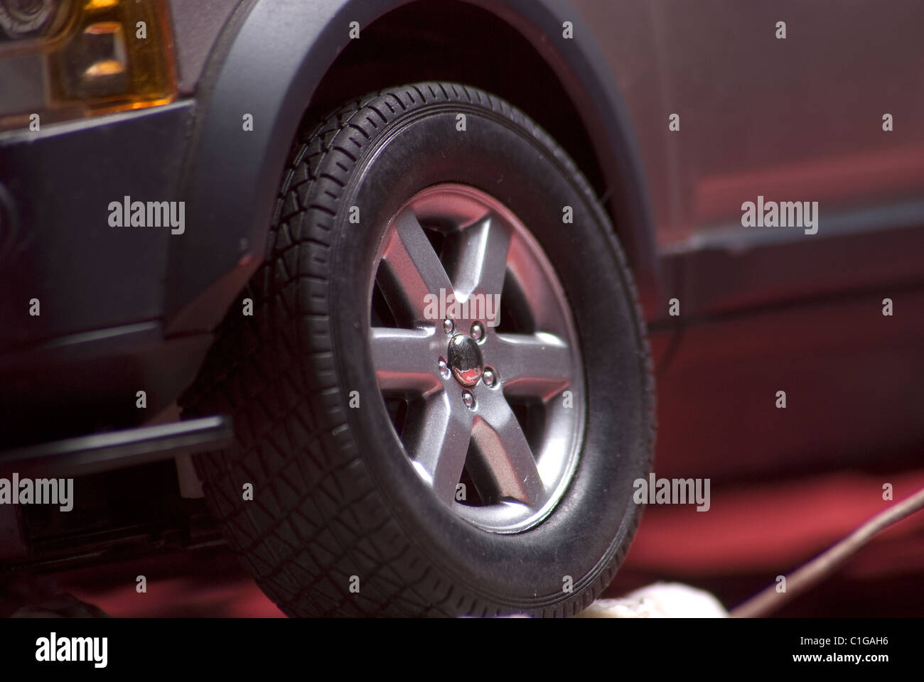 Car skidding tyre hi-res stock photography and images - Alamy