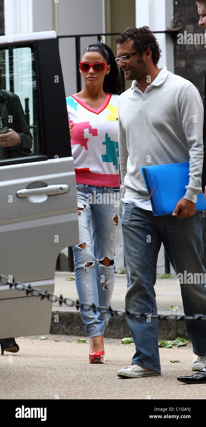 Katie Price, aka Jordan, leaves her lawyer's office this afternoon with ...