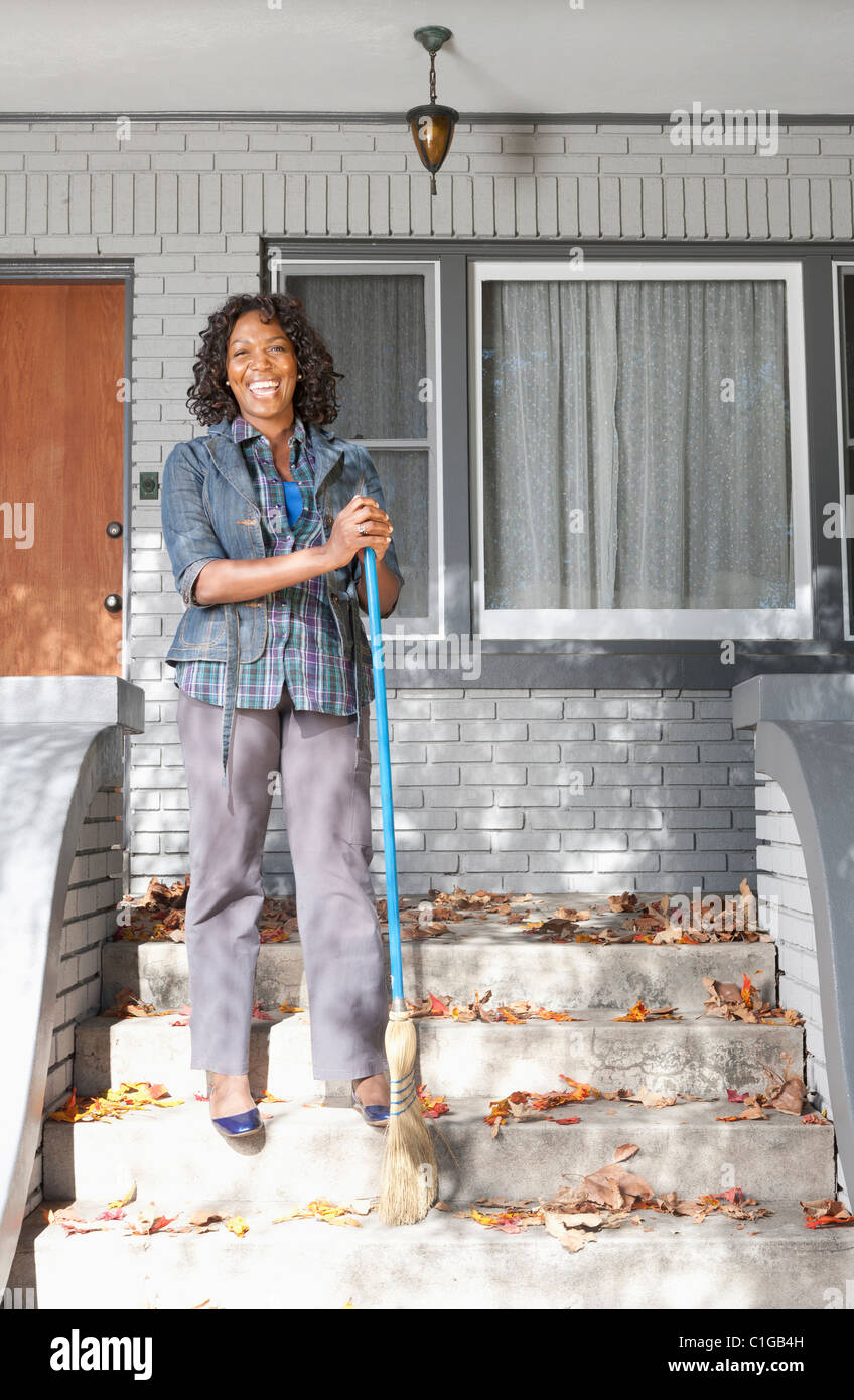 Sweeping front steps hi-res stock photography and images - Alamy