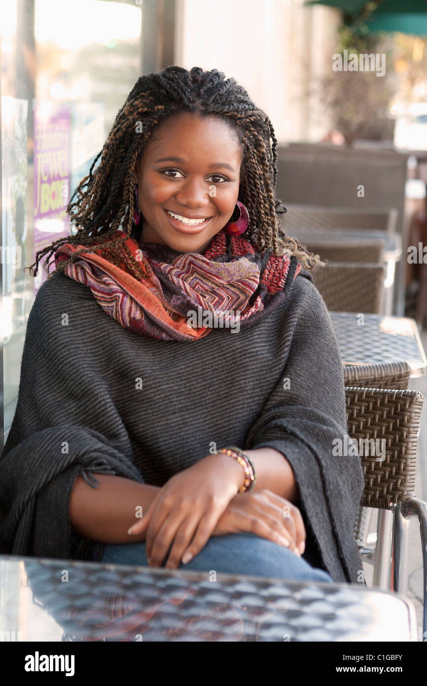 Black woman outdoor hi-res stock photography and images - Alamy