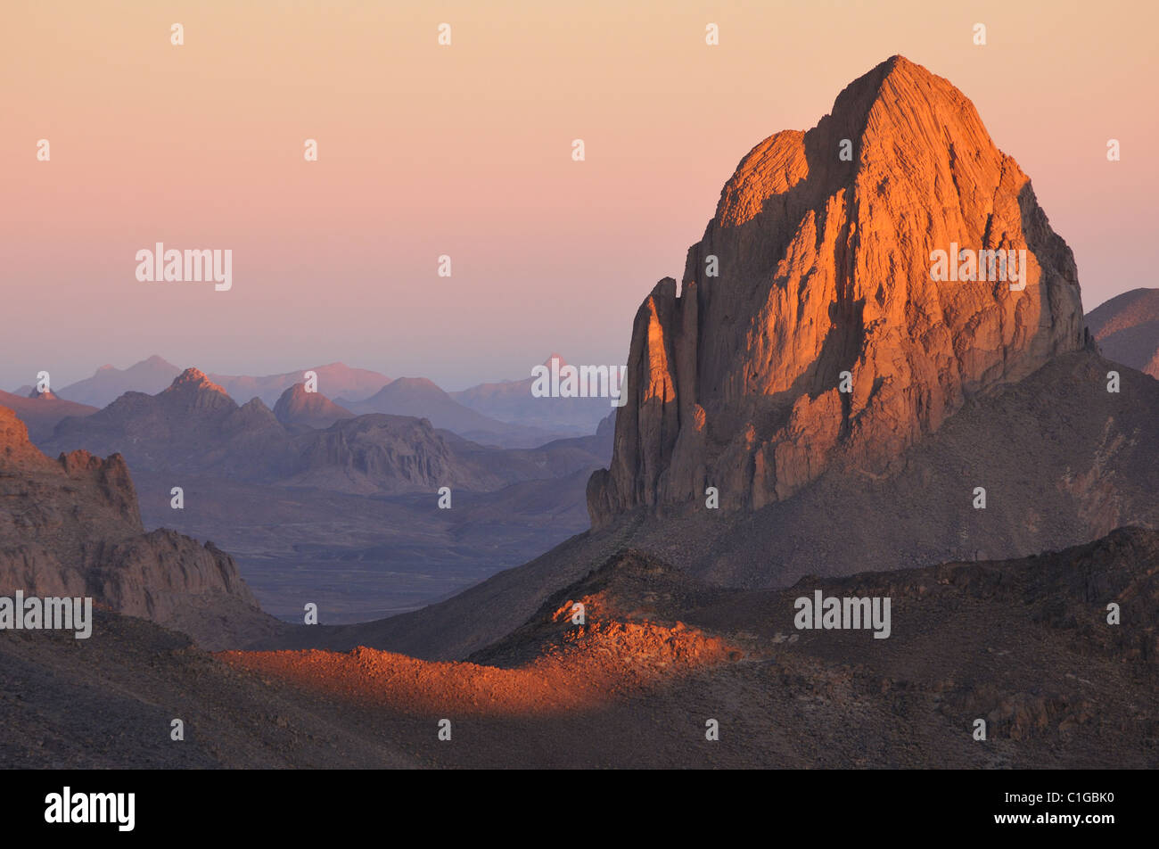 Algeria ahaggar mountains hi-res stock photography and images - Alamy
