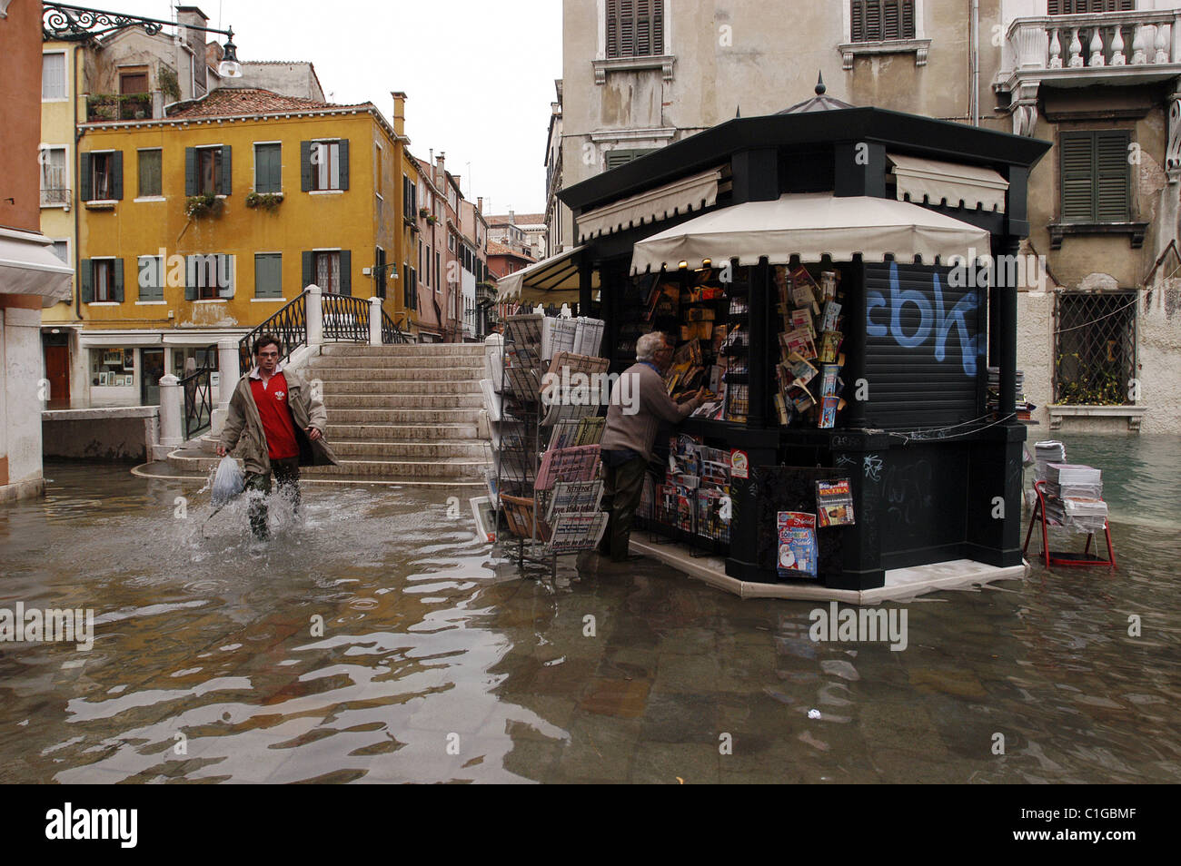 Venice flood hi-res stock photography and images - Alamy