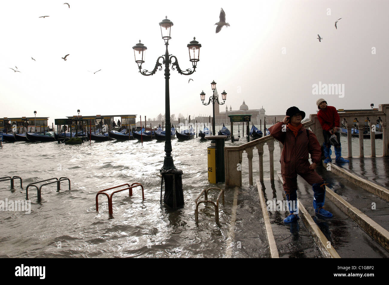 Venice flood hi-res stock photography and images - Alamy