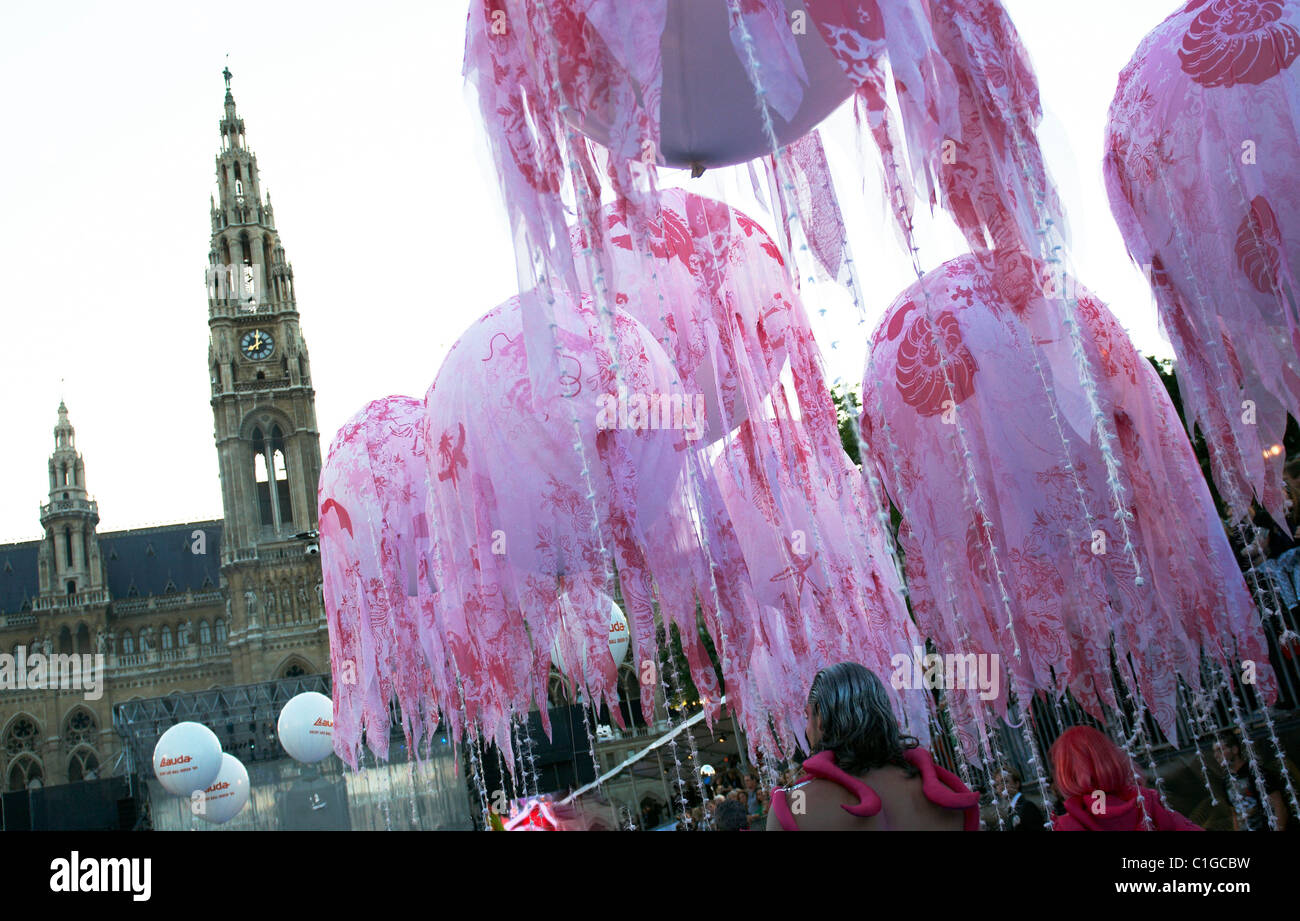 Life ball vienna hi-res stock photography and images - Alamy