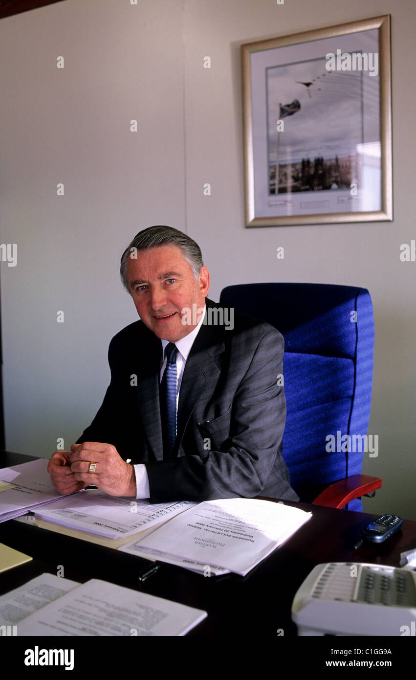 David steel hi-res stock photography and images - Alamy