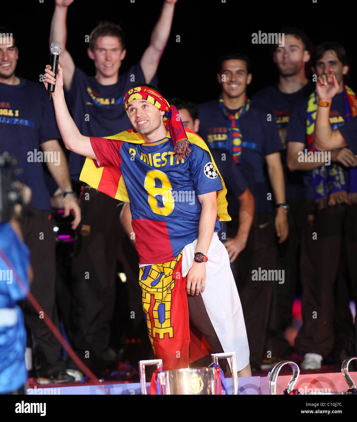 Andres Iniesta FC Barcelona celebrate their victory over Manchester ...