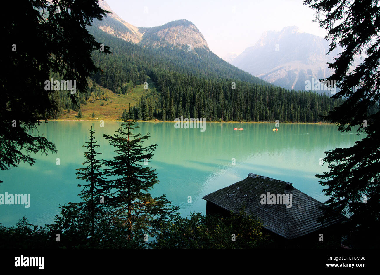 Canada, British-Columbia, Emerald Lake in Yoho National Park Stock ...