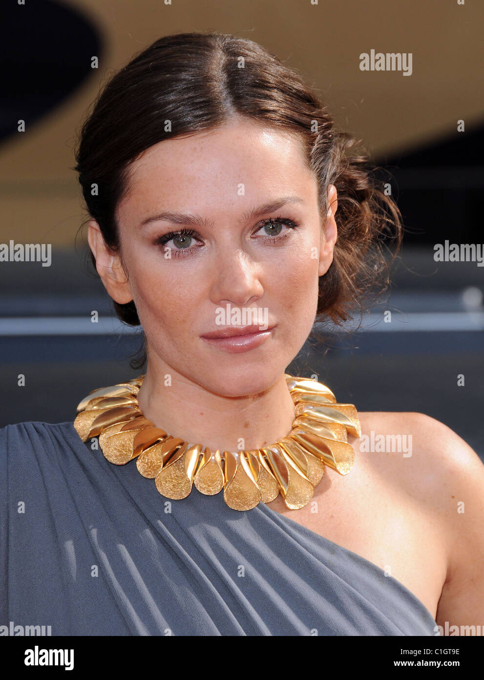 Anna Friel Premiere of 'Land of the Lost' at Grauman's Chinese Theatre ...