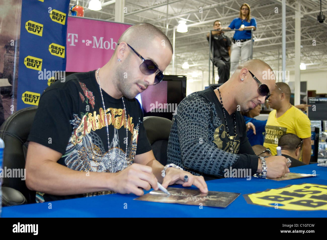 Yandel Album