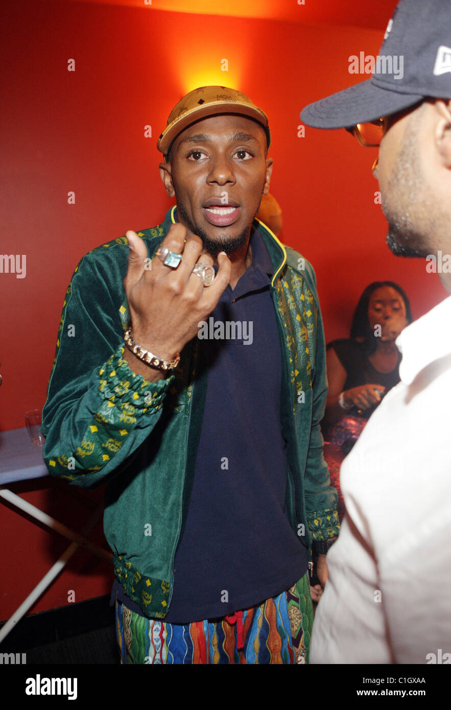 Mos def black star hi-res stock photography and images - Alamy