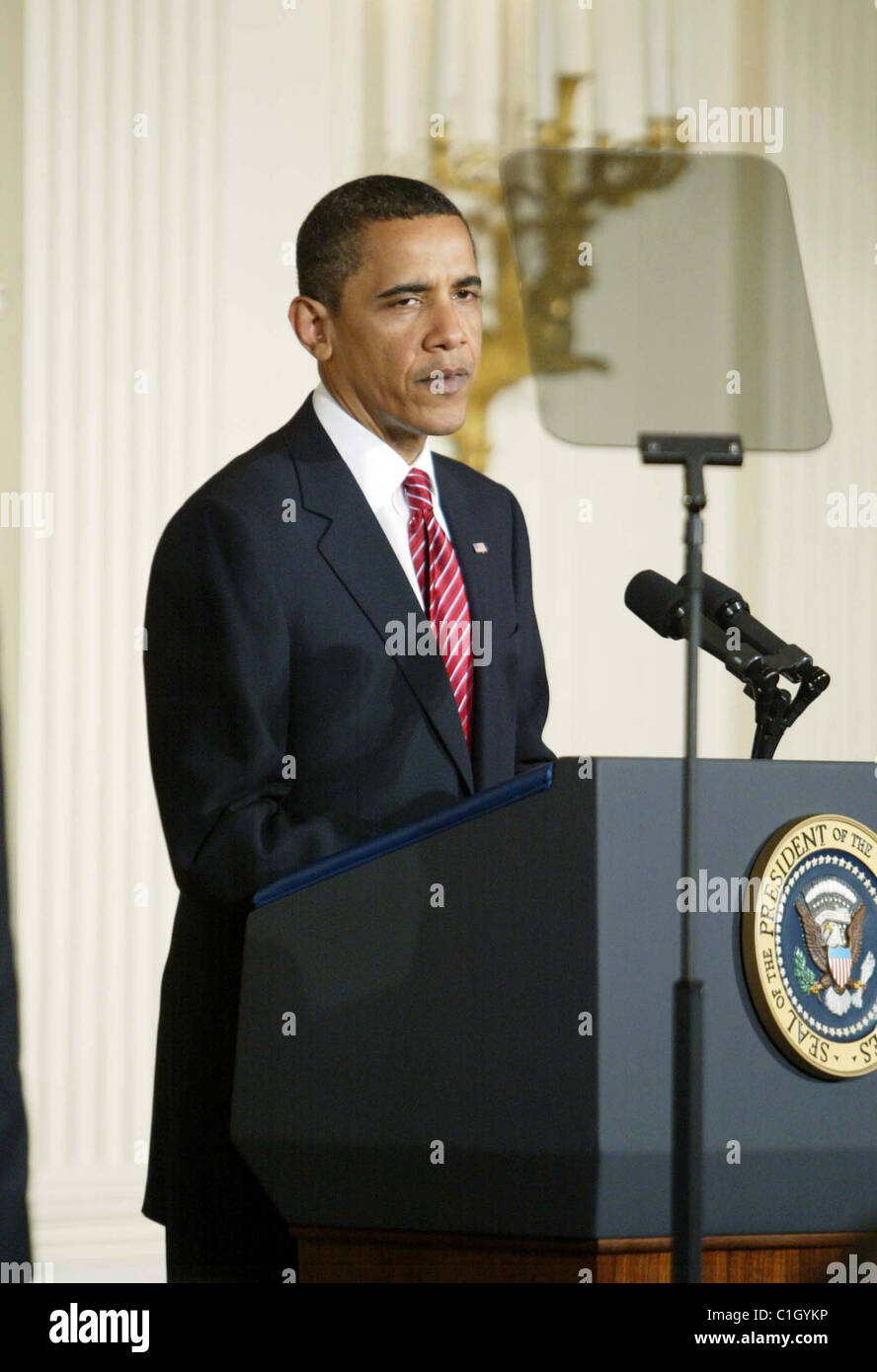 President Barack Obama signs the Helping Families Save Their Homes Act ...